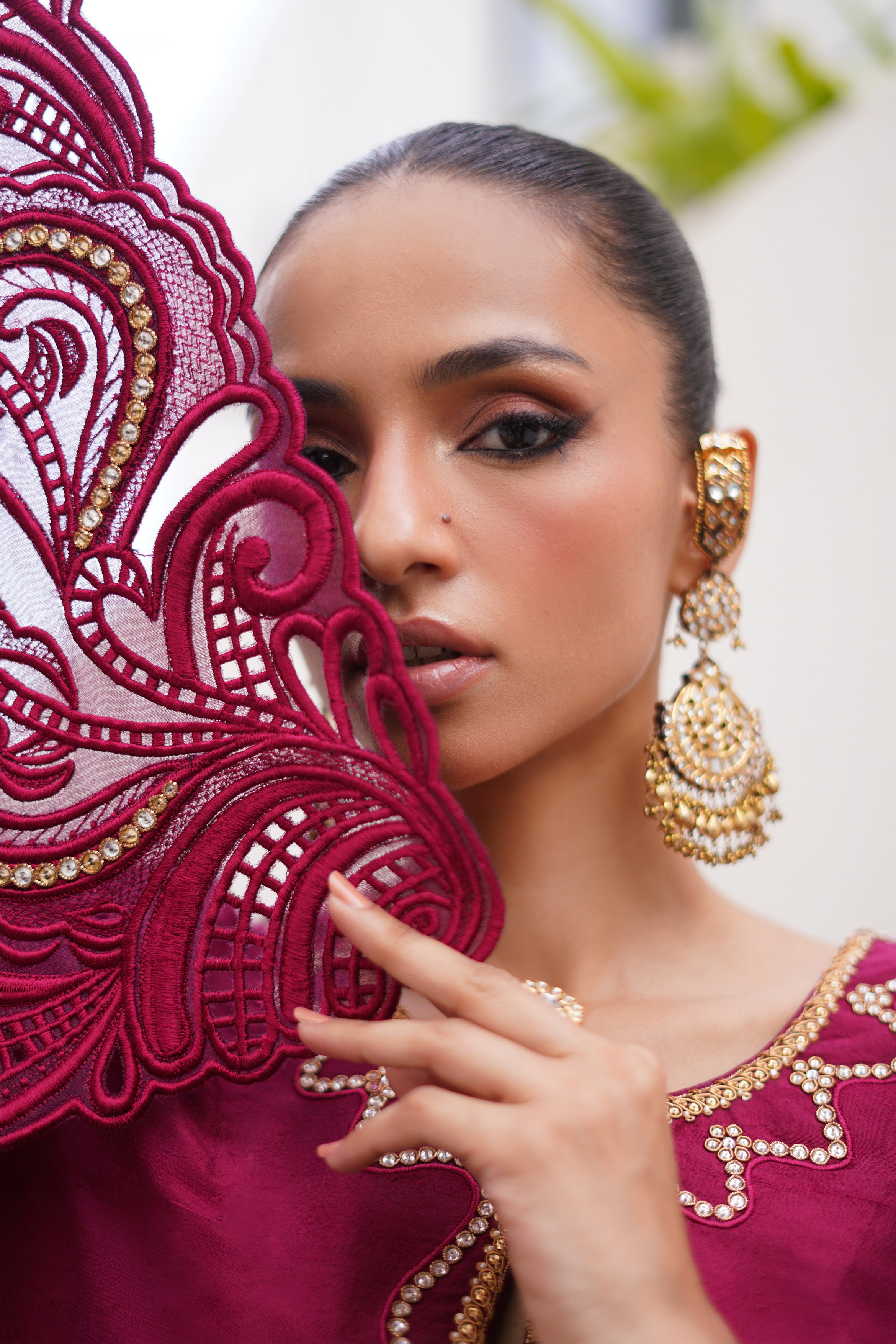 ROSE SET – Hira Sardar