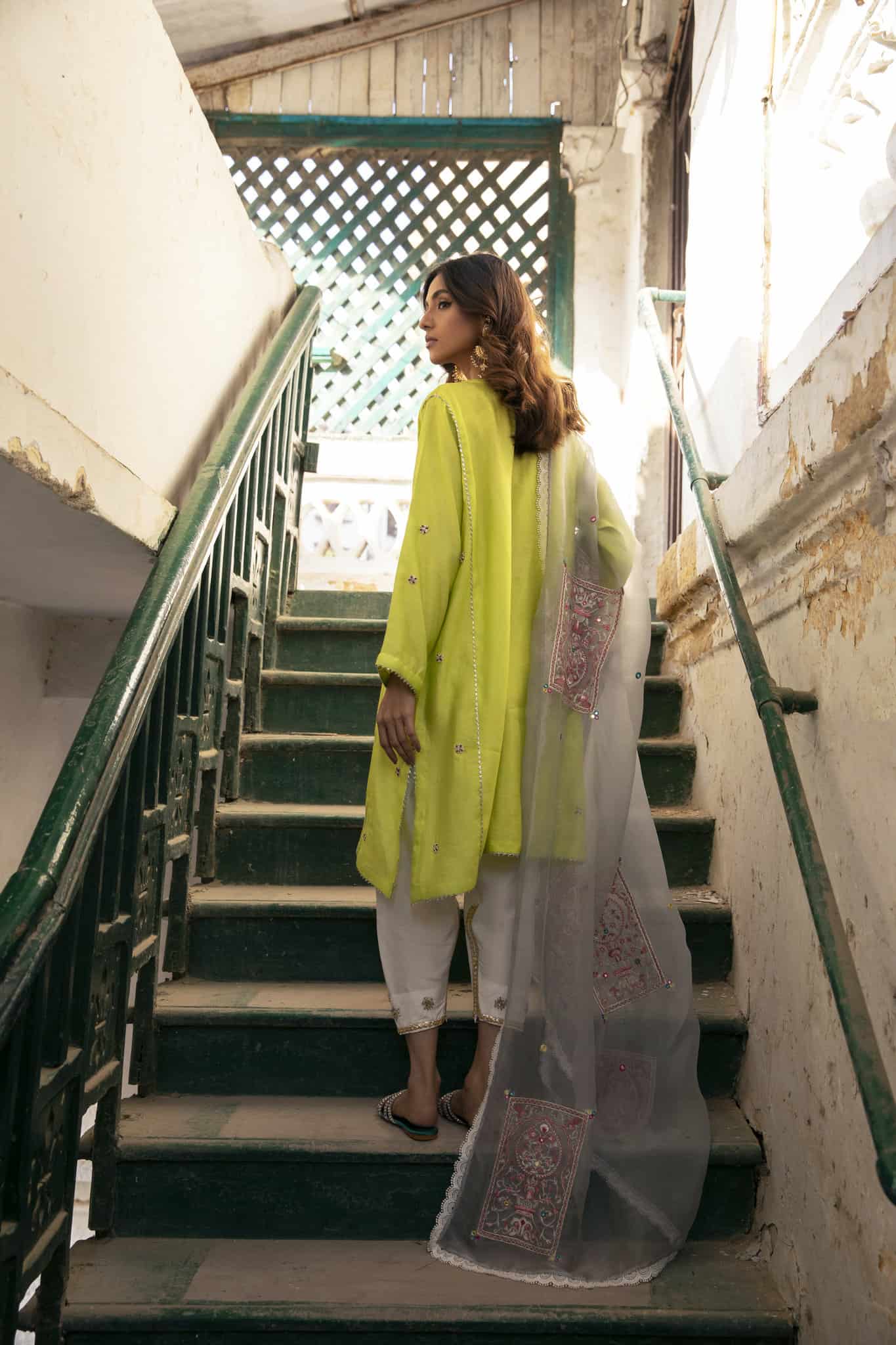 Sana Set – Hira Sardar